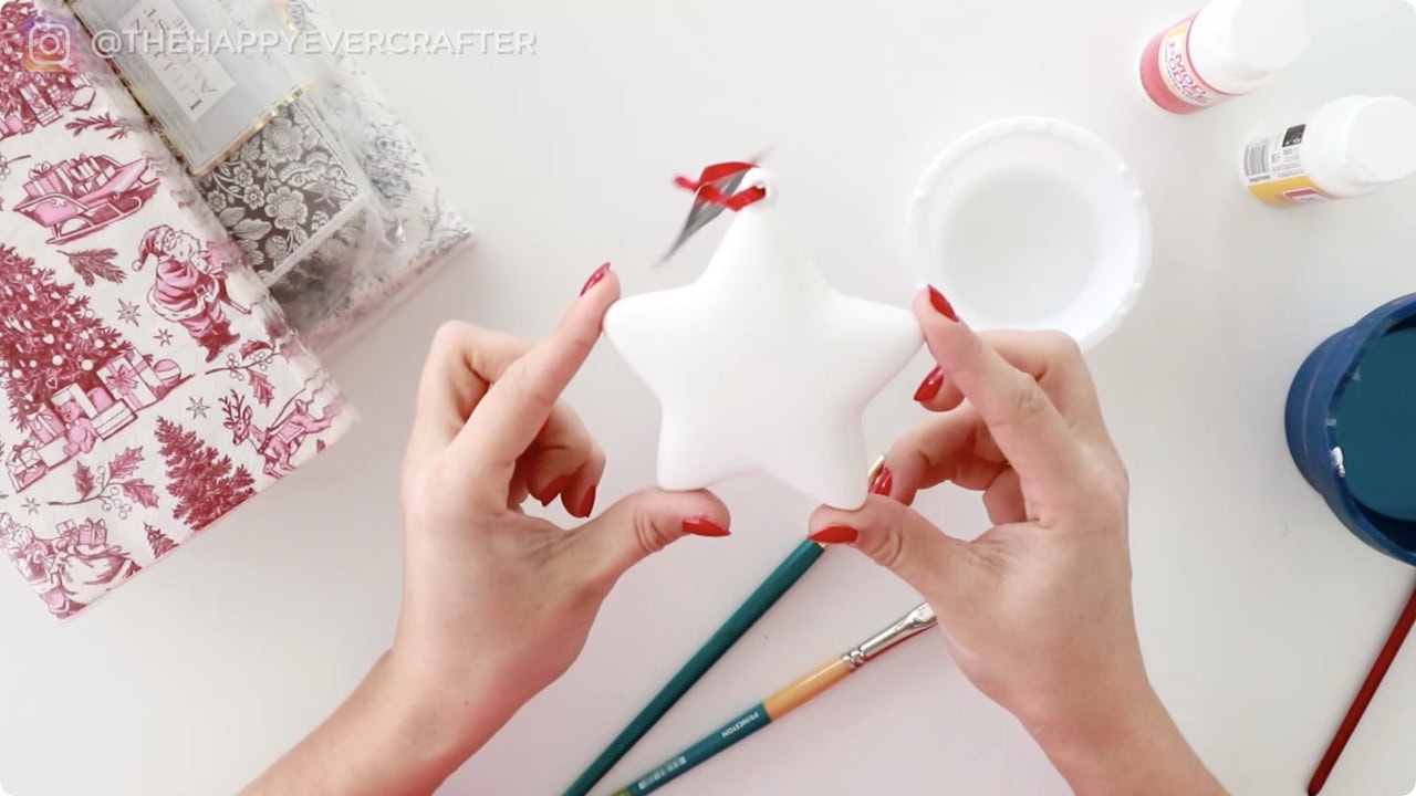 Easy DIY Mod Podge Ornament - The Happy Ever Crafter Inc.