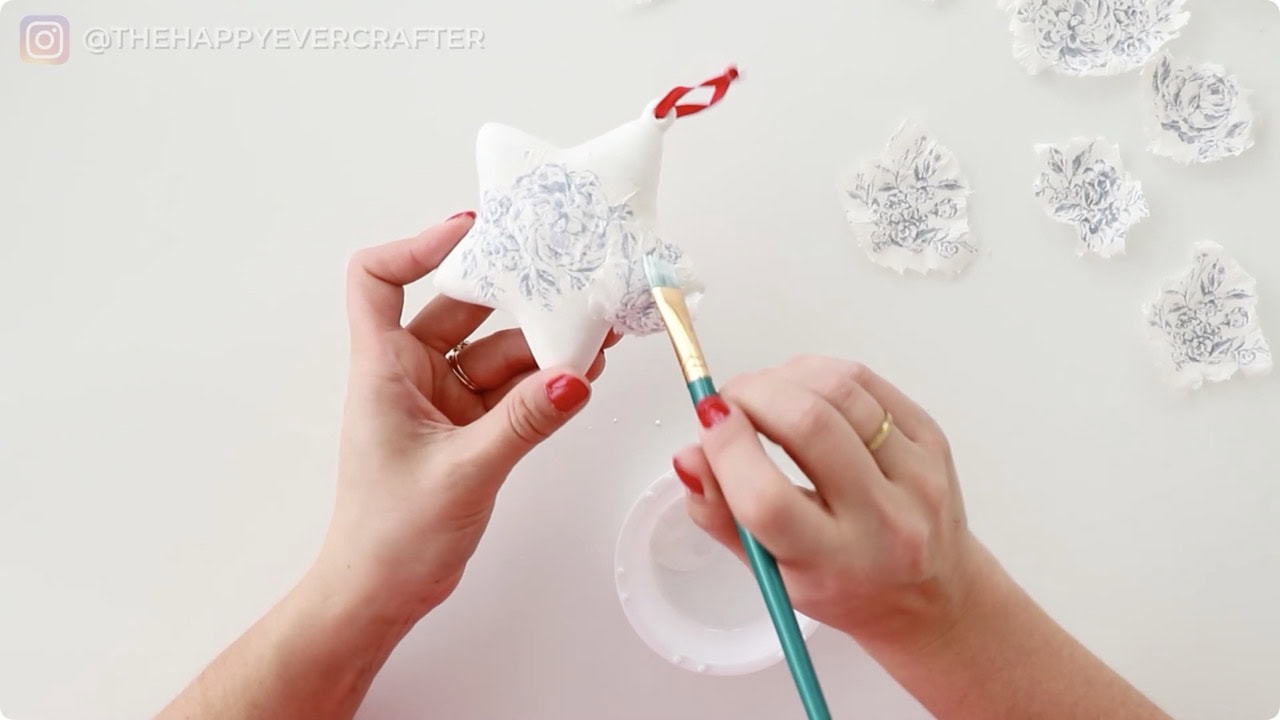 Easy DIY Mod Podge Ornament - The Happy Ever Crafter Inc.